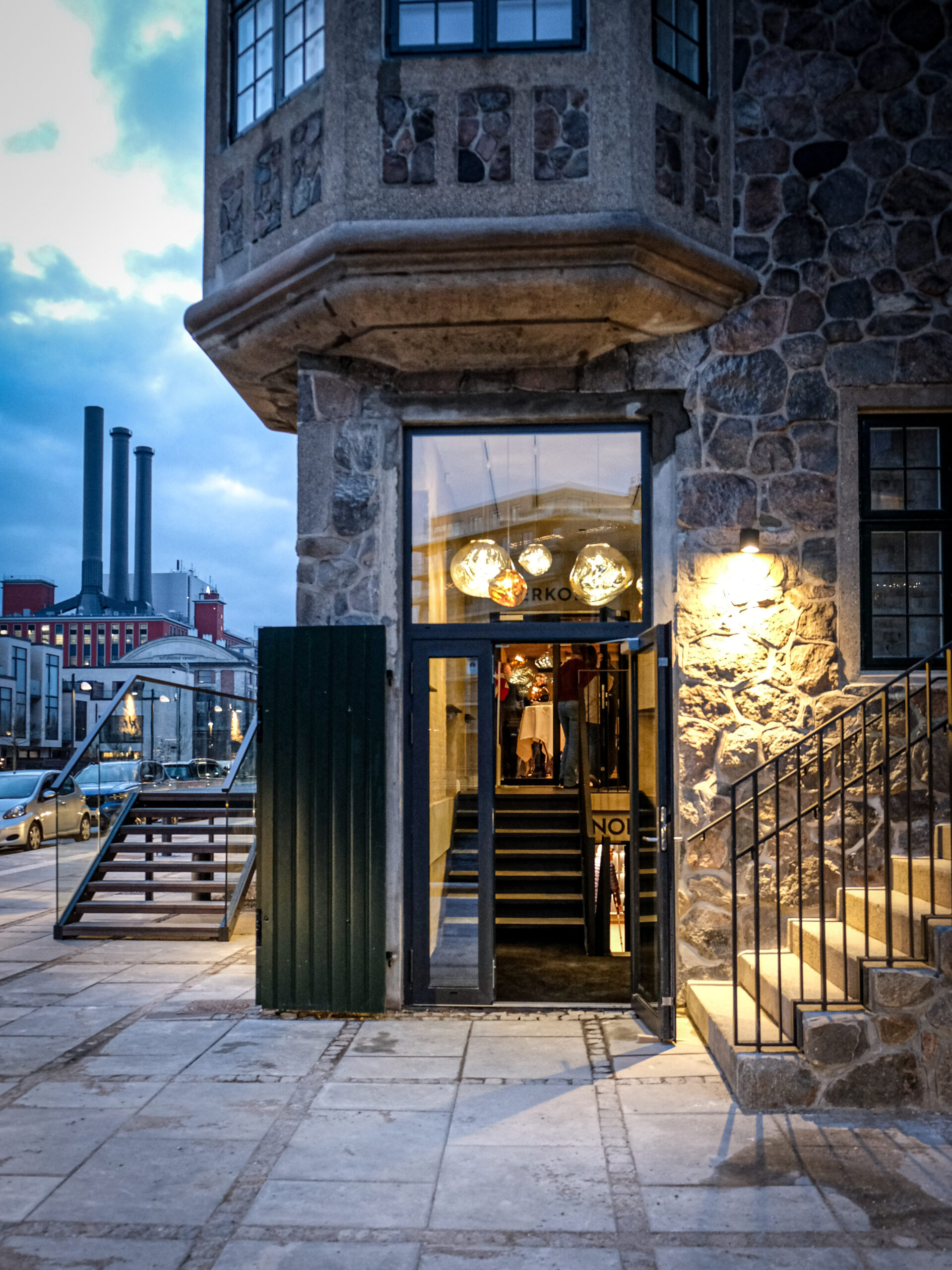Skranke til reception - speciallavet skranke hos Albechs